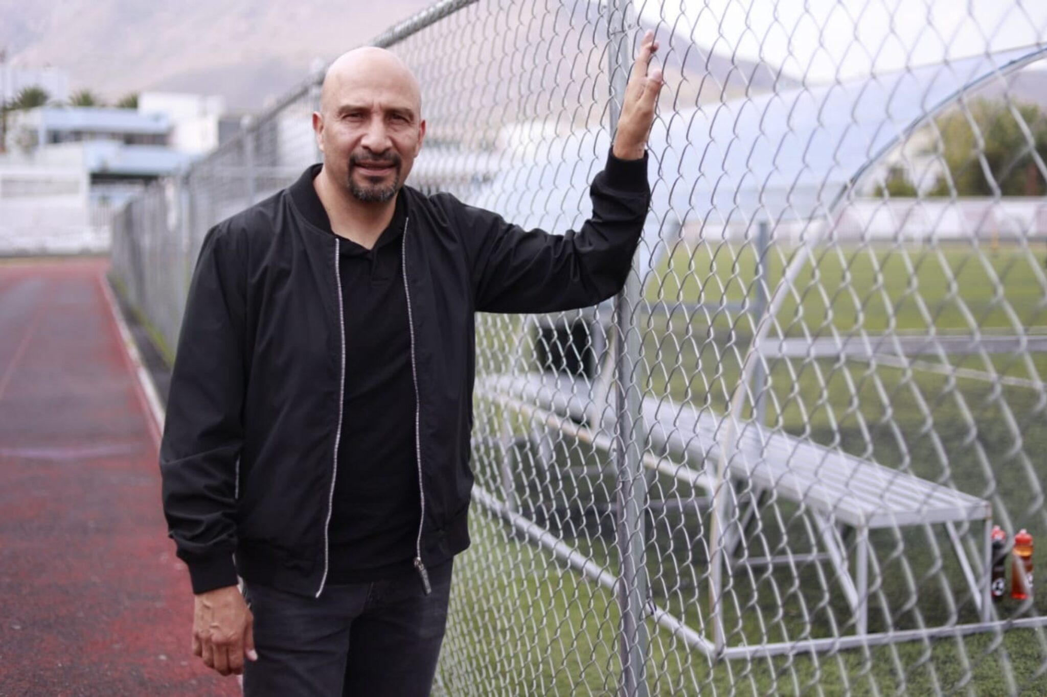 Óscar Pérez plantea una alberca olímpica viable para el alto rendimiento