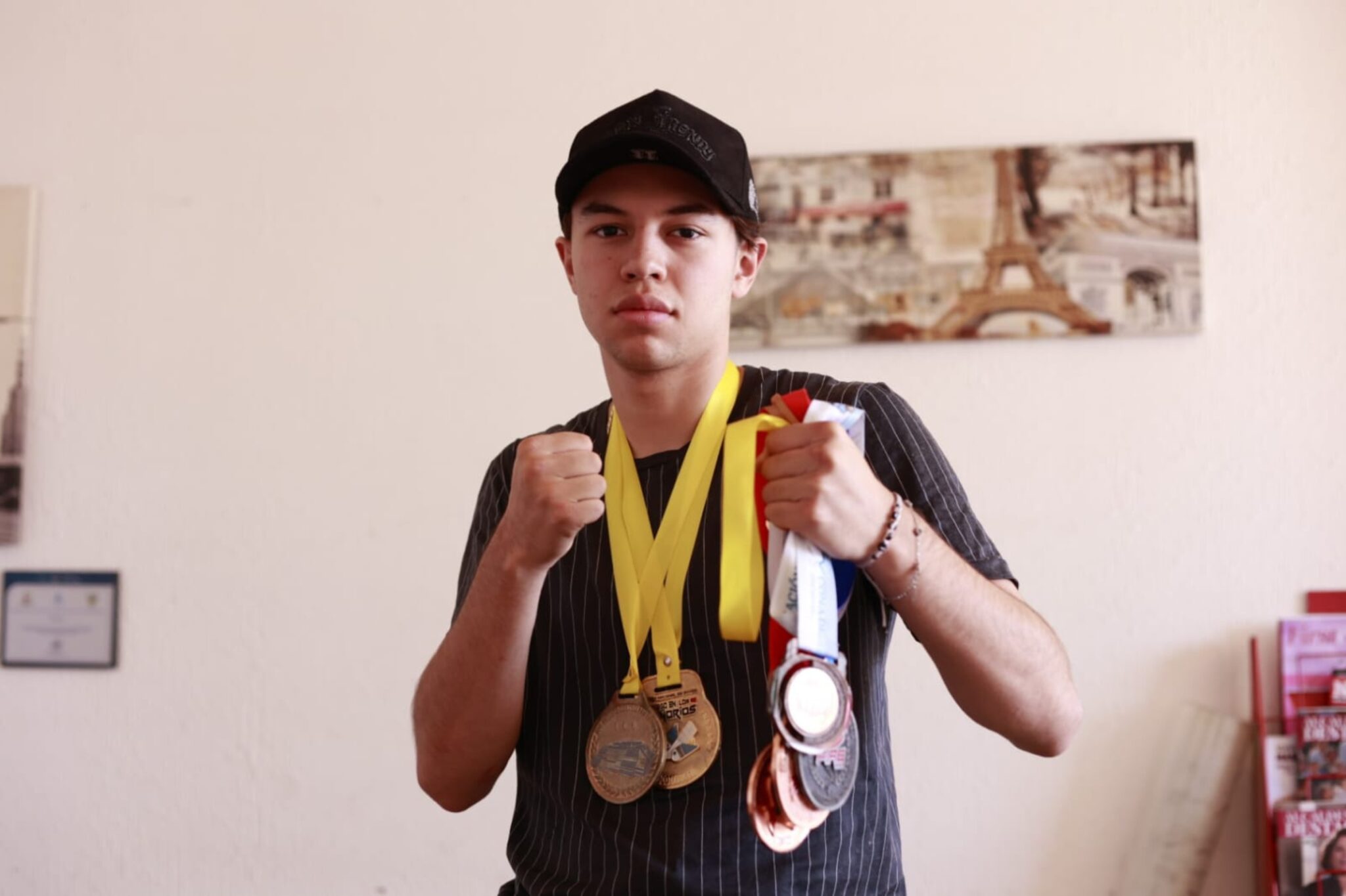 Primer round internacional para Emilio Perea Jr.