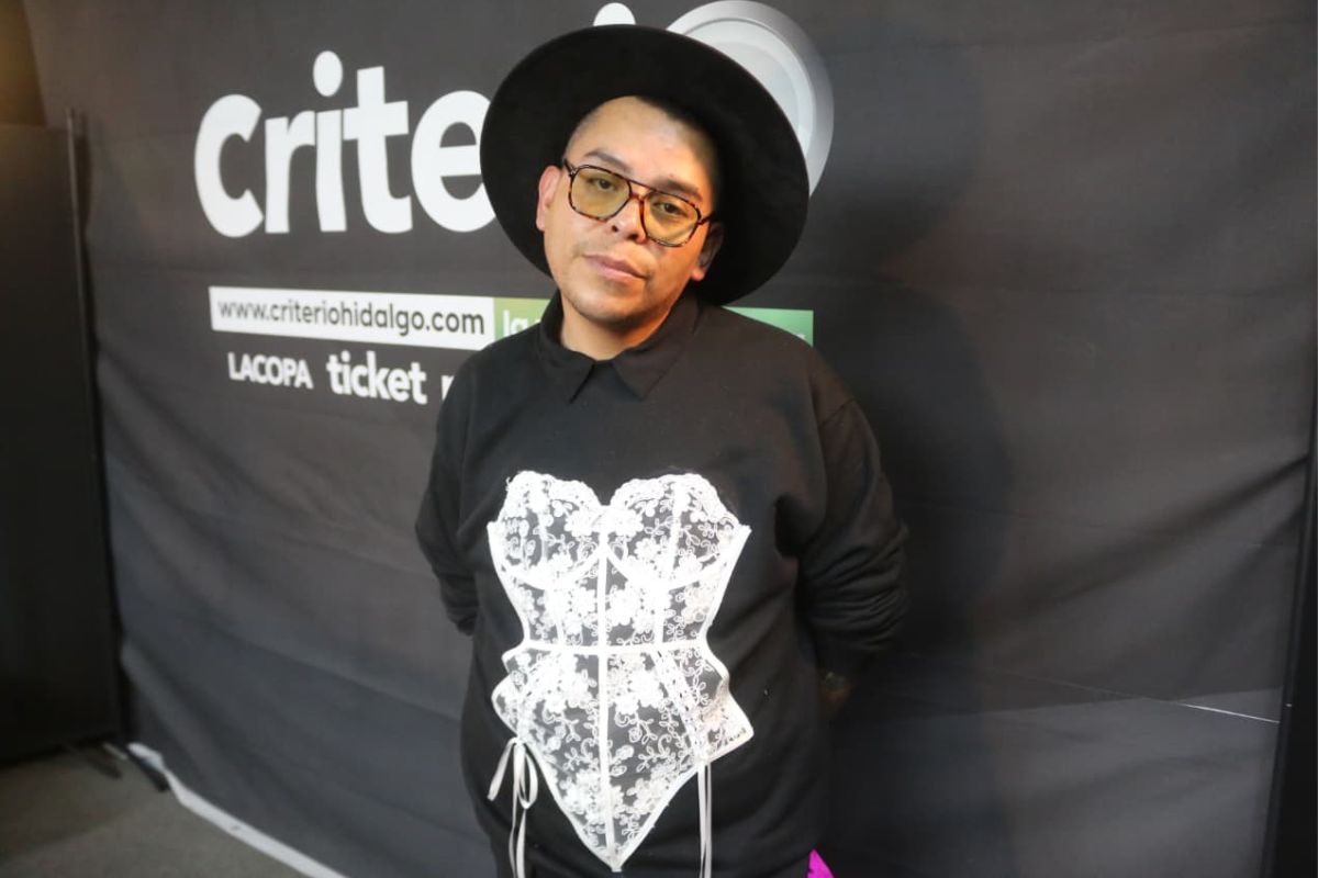 De Ixmiquilpan para el mundo: Conoce a Iván Ávalos, un diseñador que pone su toque personal