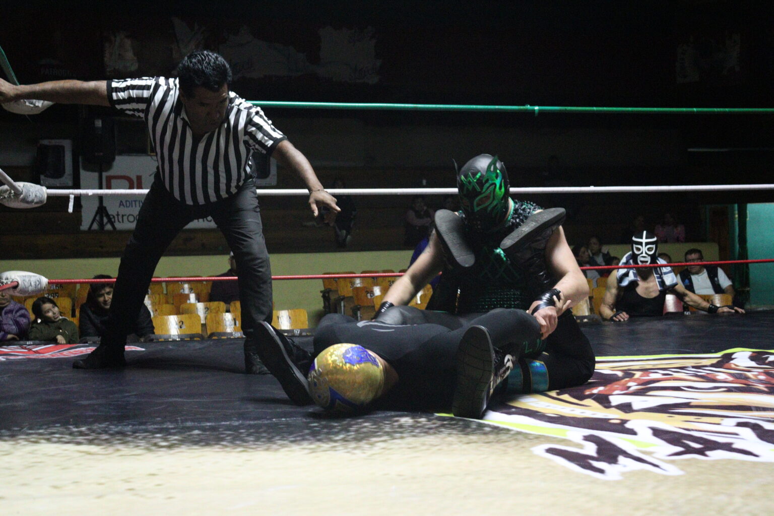 Campeonato de peso completo del estado en juego, Terror Infernal busca ...